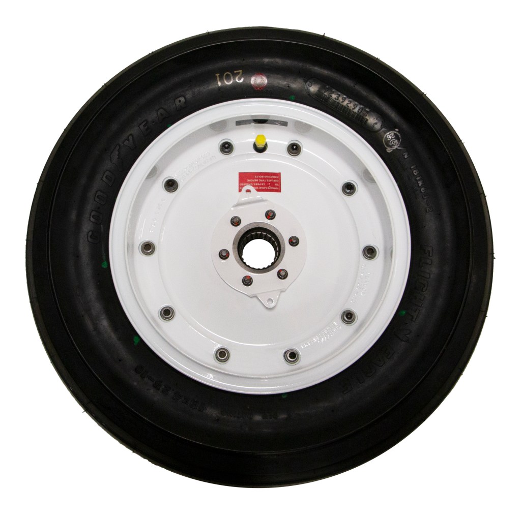 AH52339 NOSE WHEEL